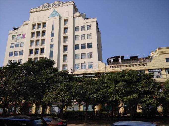 Commercial Shop for Lease Cross Point Mall DLF Phase IV | Unfurnished ...